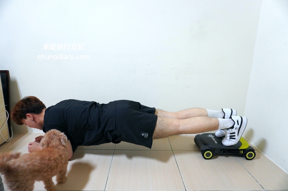 居家運動器材【Wonder Core Slide Fit 健身滑板】核心健身器材推薦，深蹲、捲腹、健腹輪一氣呵成！30 多種以上動作變化，針對 ...